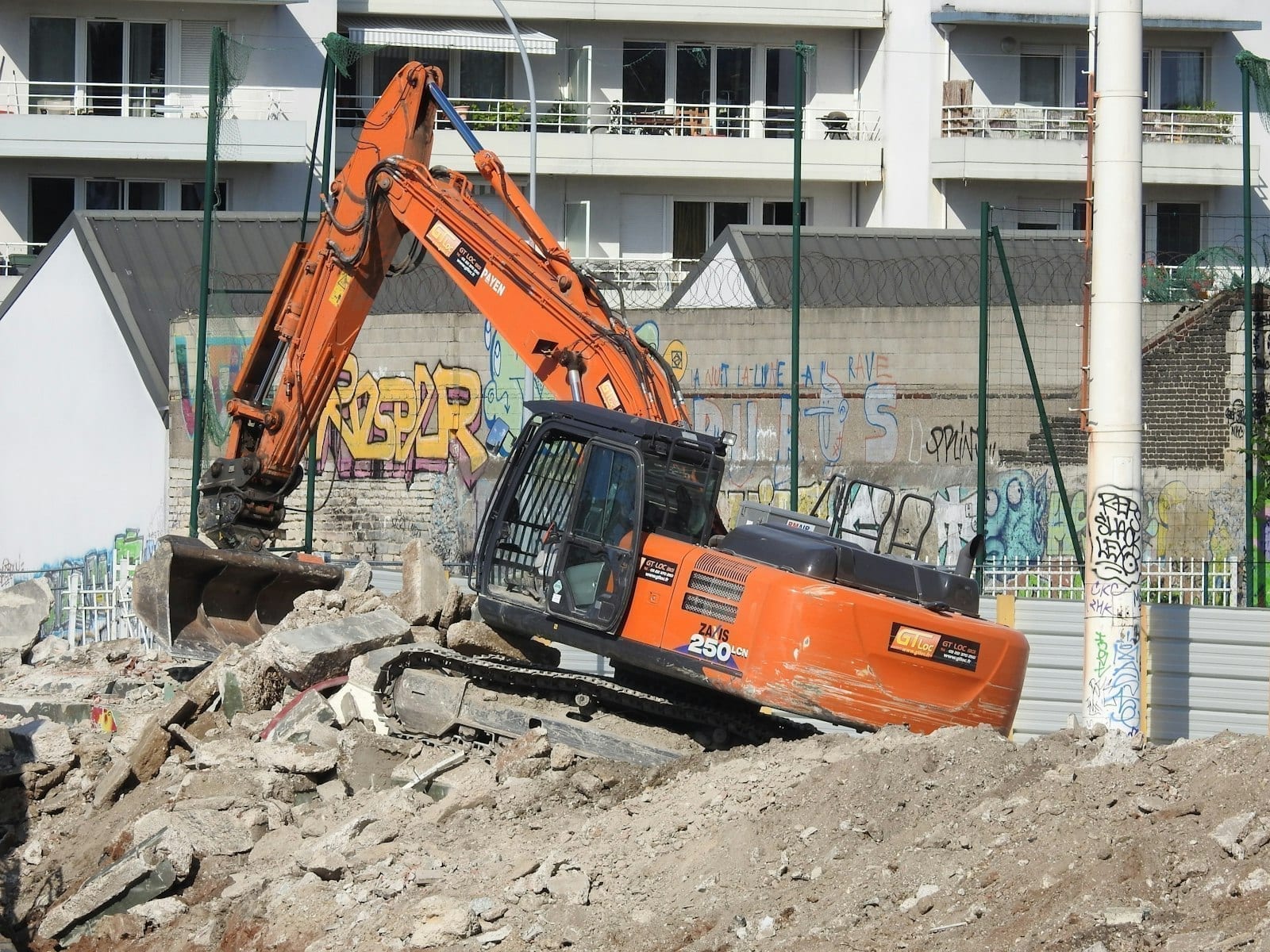 Construction Noise Monitoring: BS 5228 Guide | Sensorbee